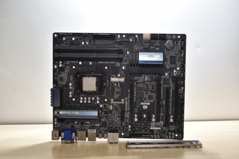 Used Intel Core™ i7-3770K CPU. GIGABYTE GA-Z77X-UP4 TH Motherboard